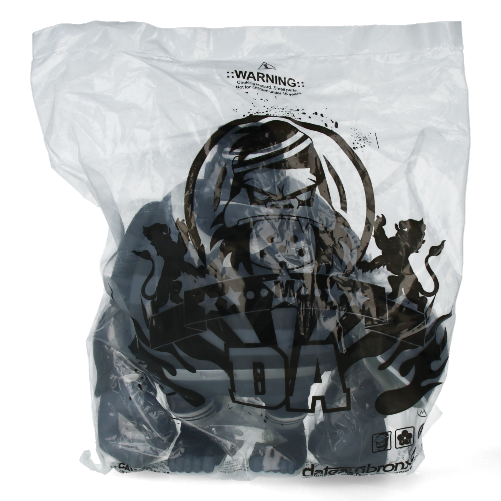 Da Minci by Tim Tsui - Grey